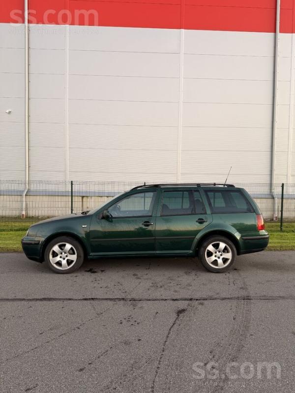 Zaļš Volkswagen Golf 2003 Rīga, ar dzinēja tilpumu 1.90 L un nobraukumu 440 tūkst. km par 1400 €, foto 3 vietnē AUTOMOTO.COM.LV