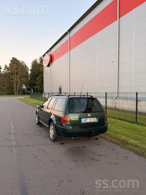Zaļš Volkswagen Golf 2003 Rīga, ar dzinēja tilpumu 1.90 L un nobraukumu 440 tūkst. km par 1400 €, foto 4 vietnē AUTOMOTO.COM.LV