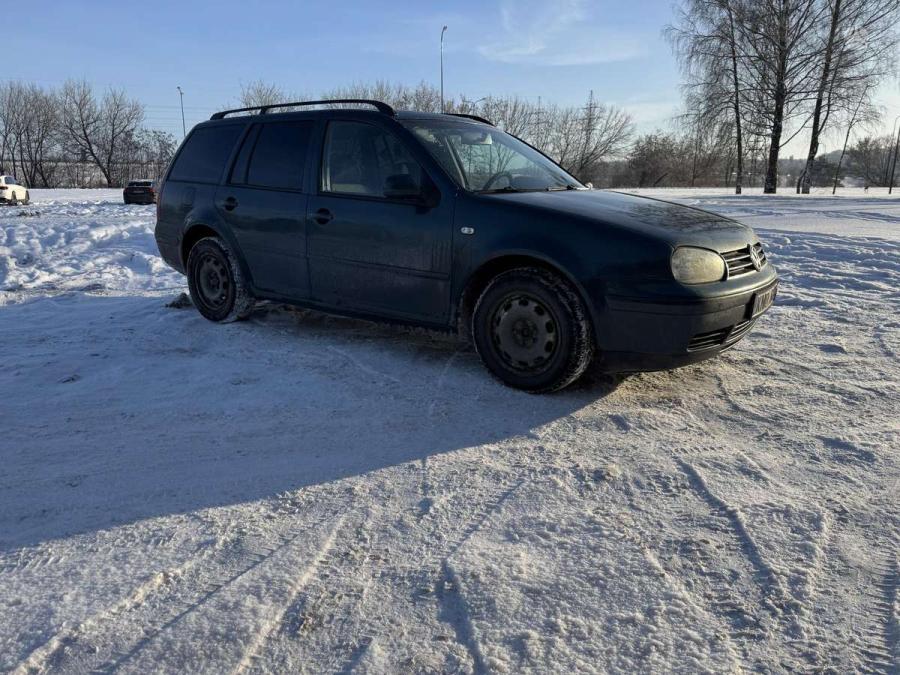 Zaļš Volkswagen Golf 2004 Kauņa, ar dzinēja tilpumu 1.90 L un nobraukumu 405 tūkst. km par 999 €, foto 4 vietnē AUTOMOTO.COM.LV