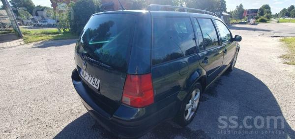 Green Volkswagen Golf 2006 in Riga, with an engine capacity of 1.60 L and mileage of 251 thousand km for 700 €, photo 4 on AUTOMOTO.COM.LV