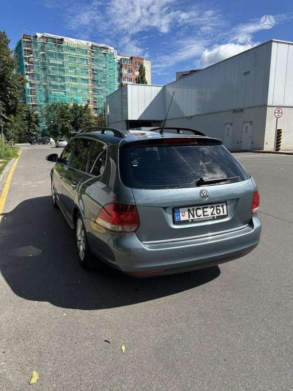 Zaļš Volkswagen Golf 2009 Viļņa, ar dzinēja tilpumu 1.90 L un nobraukumu 333 tūkst. km par 1400 €, foto 3 vietnē AUTOMOTO.COM.LV