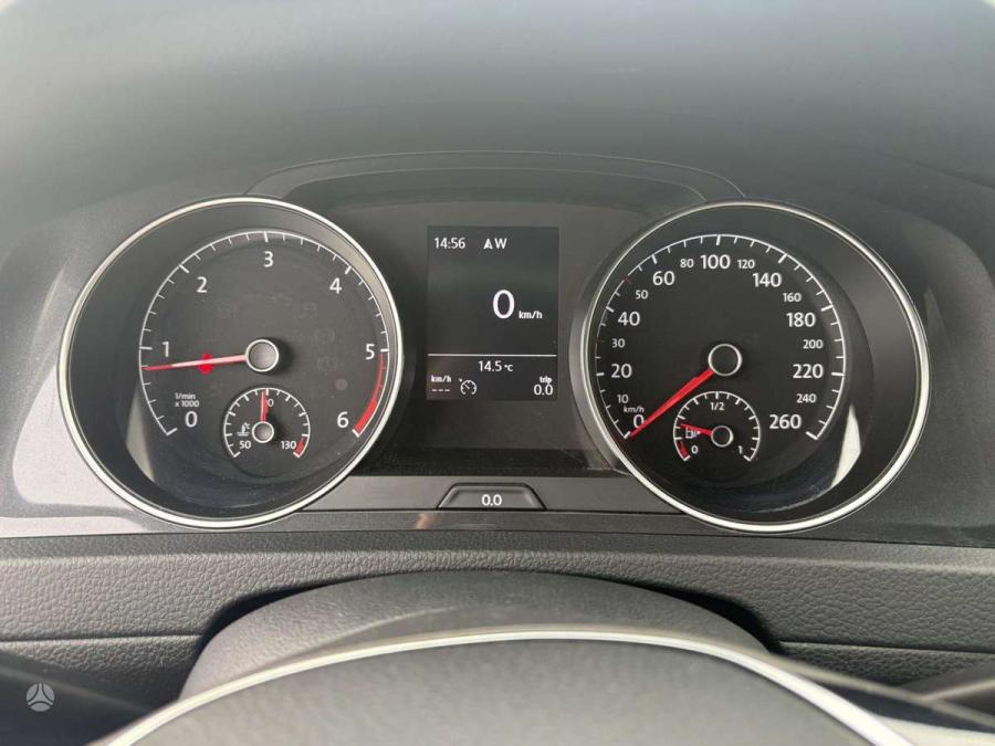 Green Volkswagen Golf 2017 in Marijampole, with an engine capacity of 1.97 L and mileage of 243 thousand km for 10200 €, photo 7 on AUTOMOTO.COM.LV