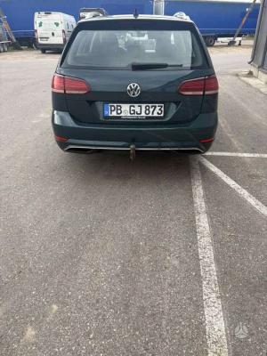 Green Volkswagen Golf 2017 in Marijampole, with an engine capacity of 1.97 L and mileage of 243 thousand km for 10200 €, photo 8 on AUTOMOTO.COM.LV