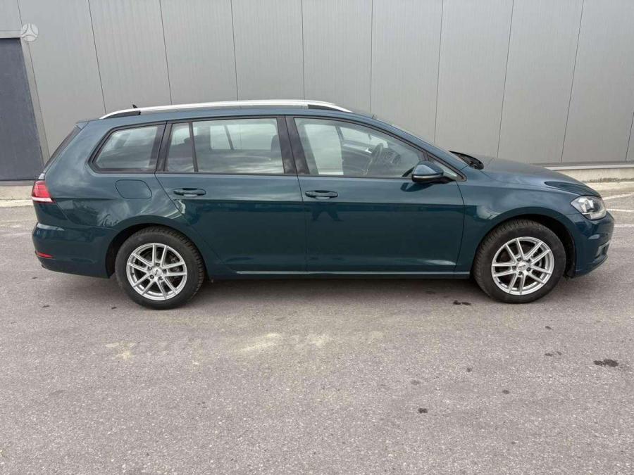 Green Volkswagen Golf 2017 in Marijampole, with an engine capacity of 1.97 L and mileage of 243 thousand km for 10200 €, photo 9 on AUTOMOTO.COM.LV