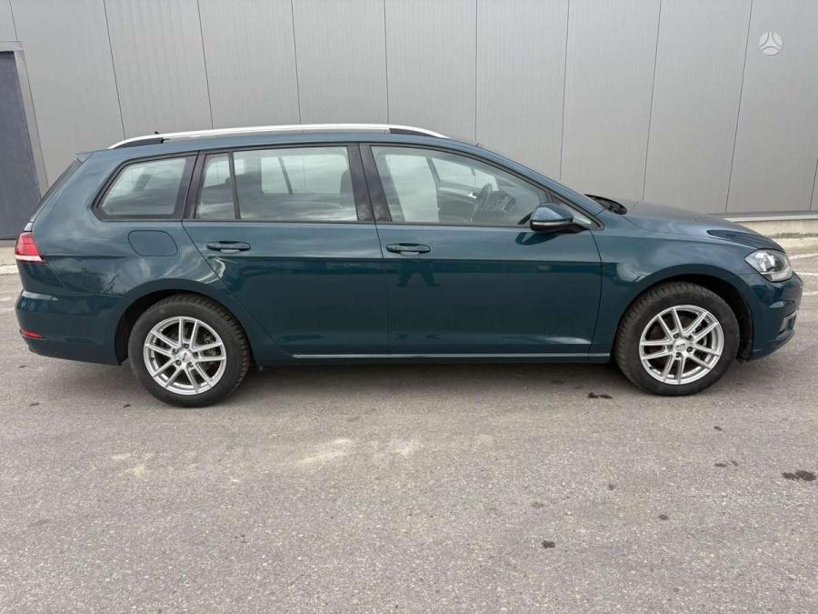 Green Volkswagen Golf 2017 in Marijampole, with an engine capacity of 1.97 L and mileage of 243 thousand km for 10200 €, photo 11 on AUTOMOTO.COM.LV