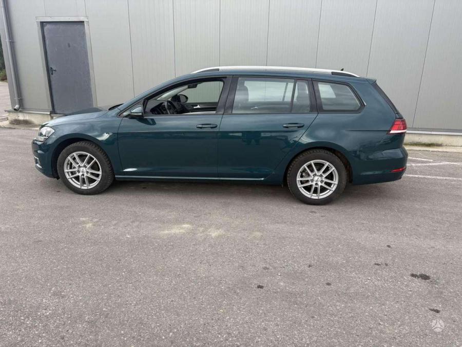 Green Volkswagen Golf 2017 in Marijampole, with an engine capacity of 1.97 L and mileage of 243 thousand km for 10200 €, photo 14 on AUTOMOTO.COM.LV