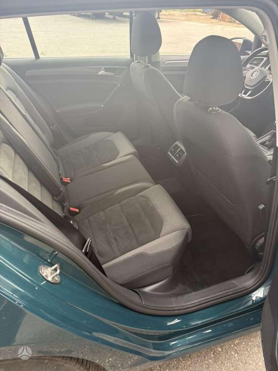 Green Volkswagen Golf 2017 in Marijampole, with an engine capacity of 1.97 L and mileage of 243 thousand km for 10200 €, photo 15 on AUTOMOTO.COM.LV