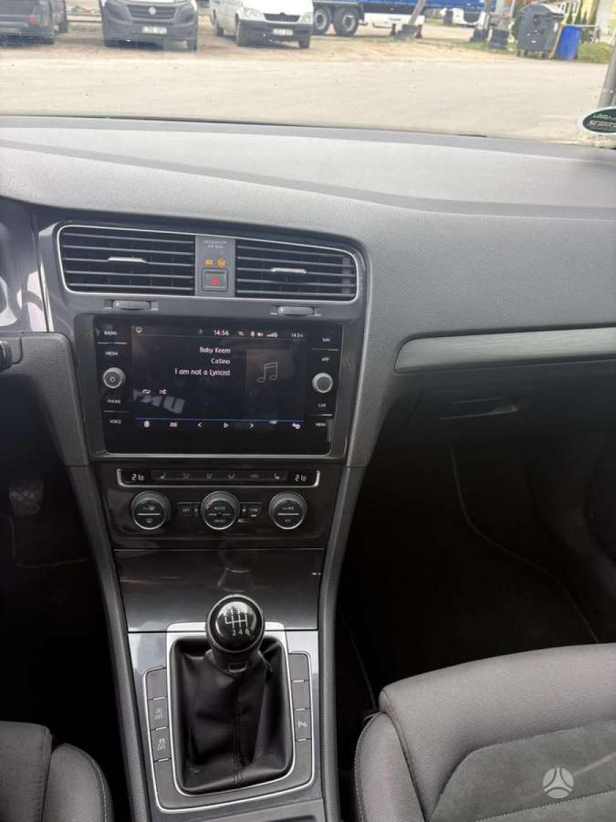 Green Volkswagen Golf 2017 in Marijampole, with an engine capacity of 1.97 L and mileage of 243 thousand km for 10200 €, photo 18 on AUTOMOTO.COM.LV
