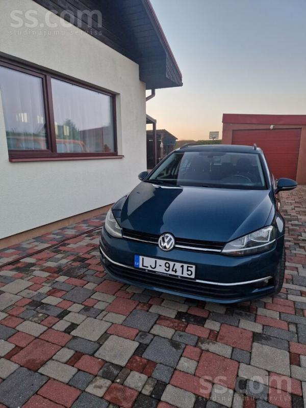 Green Volkswagen Golf 2018 in Riga, with an engine capacity of 1.40 L and mileage of 144 thousand km for 8800 €, photo 1 on AUTOMOTO.COM.LV