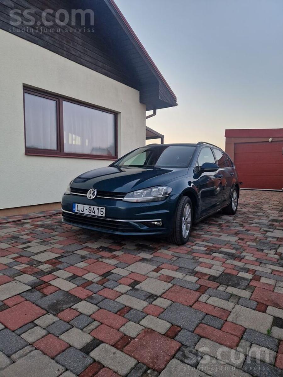 Green Volkswagen Golf 2018 in Riga, with an engine capacity of 1.40 L and mileage of 144 thousand km for 8800 €, photo 3 on AUTOMOTO.COM.LV