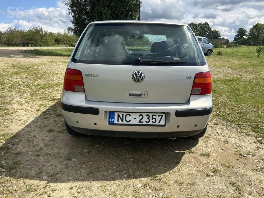Pelēks Volkswagen Golf 1998 Preiļi, ar dzinēja tilpumu 1.60 L un nobraukumu 154 tūkst. km par 1300 €, foto 8 vietnē AUTOMOTO.COM.LV