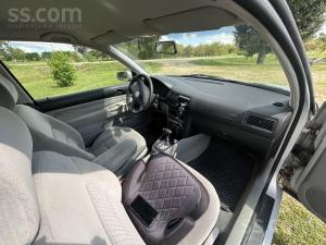 Pelēks Volkswagen Golf 1998 Preiļi, ar dzinēja tilpumu 1.60 L un nobraukumu 154 tūkst. km par 1300 €, foto 14 vietnē AUTOMOTO.COM.LV