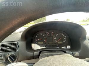 Pelēks Volkswagen Golf 1998 Preiļi, ar dzinēja tilpumu 1.60 L un nobraukumu 154 tūkst. km par 1300 €, foto 15 vietnē AUTOMOTO.COM.LV
