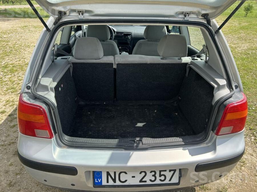 Pelēks Volkswagen Golf 1998 Preiļi, ar dzinēja tilpumu 1.60 L un nobraukumu 154 tūkst. km par 1300 €, foto 9 vietnē AUTOMOTO.COM.LV