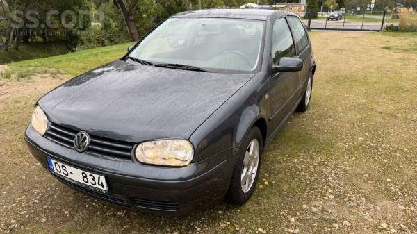 Volkswagen Golf 1998 in Limbazi on AUTOMOTO.COM.LV Grey Volkswagen Golf 1998 in Limbazi, with an engine capacity of 1.60 L and mileage of 146 thousand km for 2550 €, photo 1 on AUTOMOTO.COM.LV