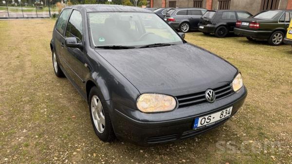 Volkswagen Golf 1998 in Limbazi on AUTOMOTO.COM.LV Grey Volkswagen Golf 1998 in Limbazi, with an engine capacity of 1.60 L and mileage of 146 thousand km for 2550 €, photo 4 on AUTOMOTO.COM.LV
