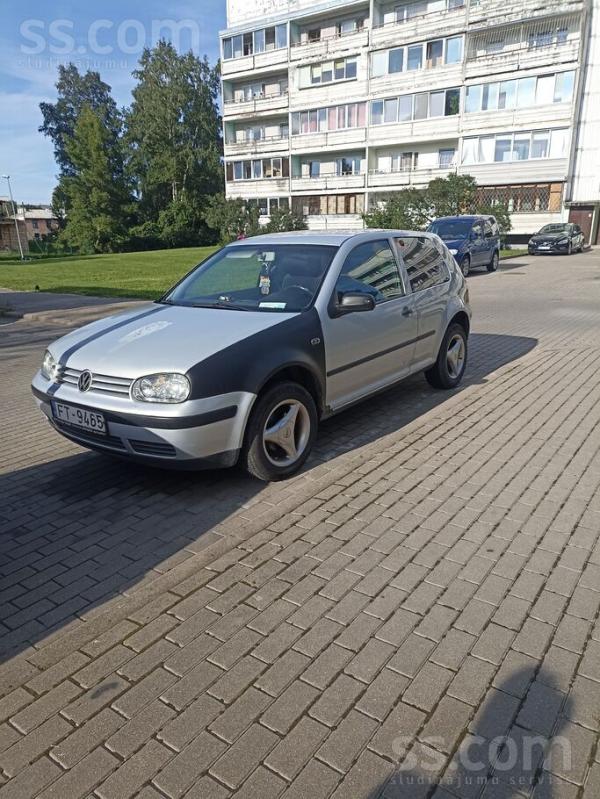 Pelēks Volkswagen Golf 1999 Rīga, ar dzinēja tilpumu 1.40 L un nobraukumu 236 tūkst. km par 850 €, foto 1 vietnē AUTOMOTO.COM.LV