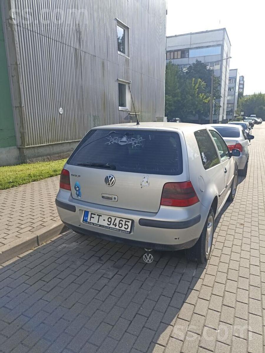 Pelēks Volkswagen Golf 1999 Rīga, ar dzinēja tilpumu 1.40 L un nobraukumu 236 tūkst. km par 850 €, foto 4 vietnē AUTOMOTO.COM.LV