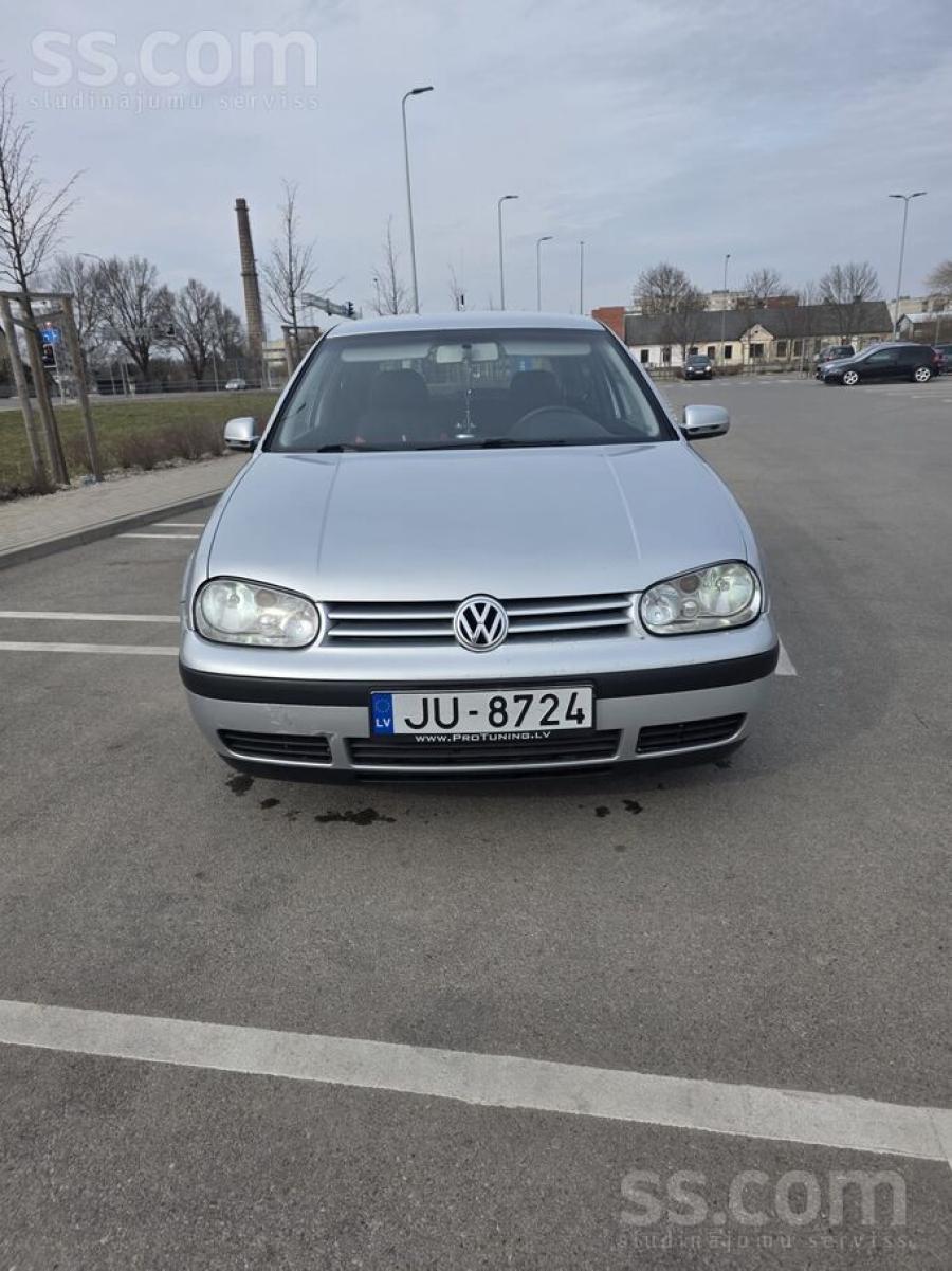 Pelēks Volkswagen Golf 2002 Jelgava, ar dzinēja tilpumu 1.60 L un nobraukumu 281 tūkst. km par 1550 €, foto 5 vietnē AUTOMOTO.COM.LV