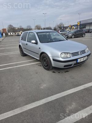 Pelēks Volkswagen Golf 2002 Jelgava, ar dzinēja tilpumu 1.60 L un nobraukumu 281 tūkst. km par 1550 €, foto 6 vietnē AUTOMOTO.COM.LV