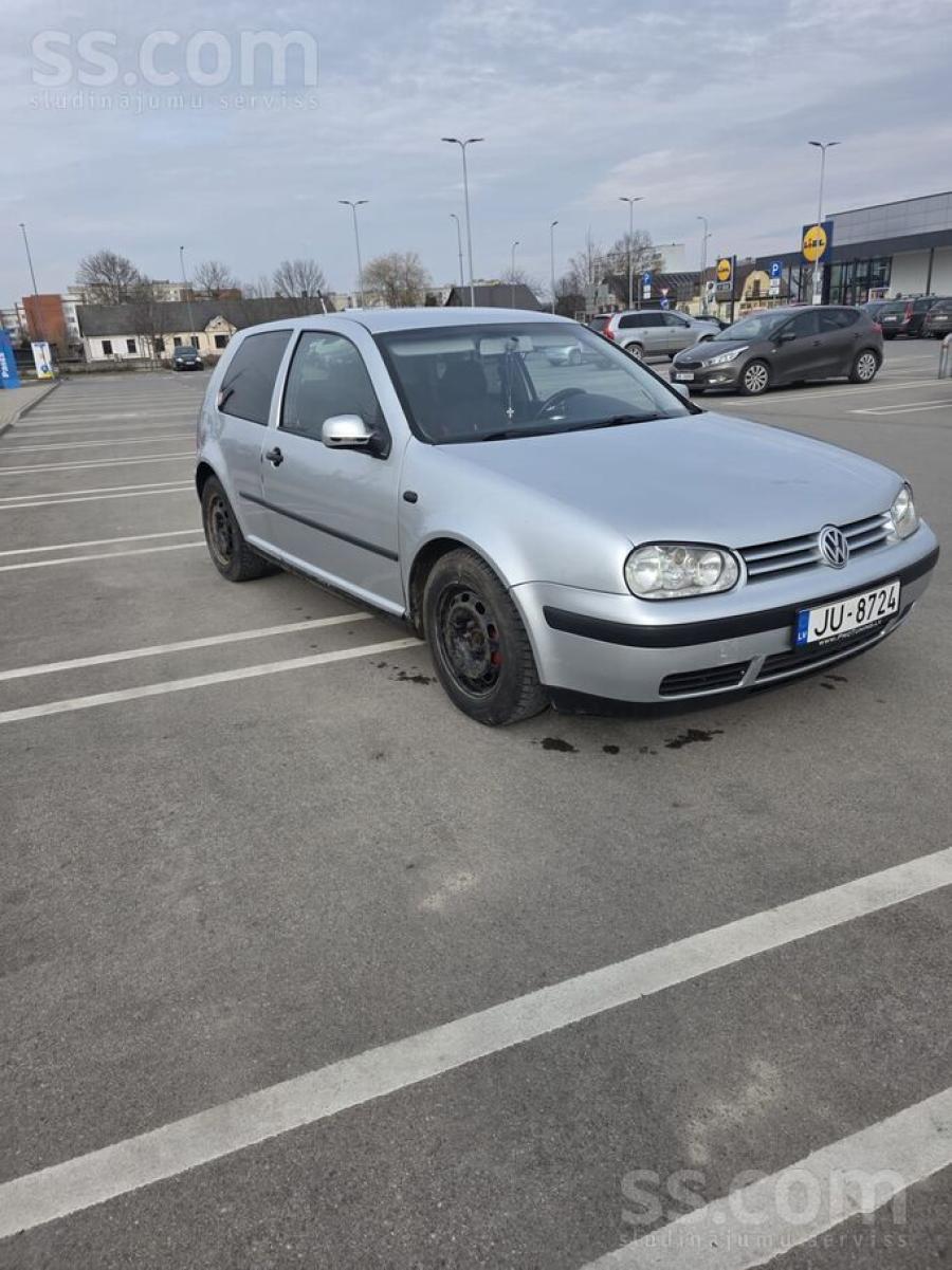 Pelēks Volkswagen Golf 2002 Jelgava, ar dzinēja tilpumu 1.60 L un nobraukumu 281 tūkst. km par 1550 €, foto 6 vietnē AUTOMOTO.COM.LV