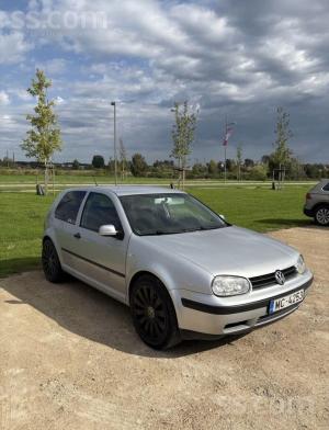 Pelēks Volkswagen Golf 2002 Rīga, ar dzinēja tilpumu 1.90 L un nobraukumu 440 tūkst. km par 1550 €, foto  vietnē AUTOMOTO.COM.LV