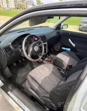 Pelēks Volkswagen Golf 2002 Rīga, ar dzinēja tilpumu 1.90 L un nobraukumu 440 tūkst. km par 1550 €, foto 6 vietnē AUTOMOTO.COM.LV