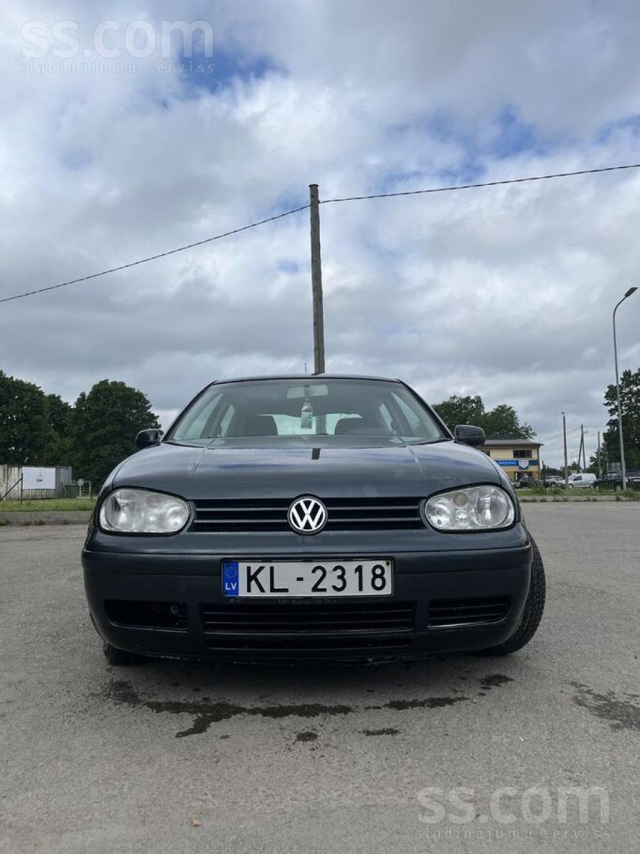 Grey Volkswagen Golf 2004 in Riga, with an engine capacity of 1.40 L and mileage of 273 thousand km for 1450 €, photo 2 on AUTOMOTO.COM.LV