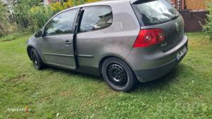Grey Volkswagen Golf 2004 in Riga, with an engine capacity of 1.90 L and mileage of 245 thousand km for 1400 €, photo 5 on AUTOMOTO.COM.LV