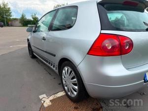 Grey Volkswagen Golf 2004 in Riga, with an engine capacity of 1.40 L and mileage of 348 thousand km for 1400 €, photo 12 on AUTOMOTO.COM.LV