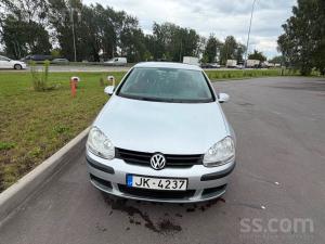 Grey Volkswagen Golf 2004 in Riga, with an engine capacity of 1.40 L and mileage of 348 thousand km for 1400 €, photo 1 on AUTOMOTO.COM.LV