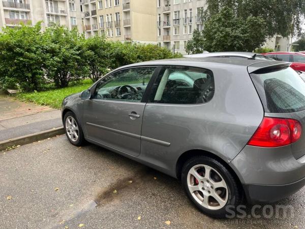 Pelēks Volkswagen Golf 2005 Rīga, ar dzinēja tilpumu 2.00 L un nobraukumu 313 tūkst. km par 1100 €, foto 1 vietnē AUTOMOTO.COM.LV