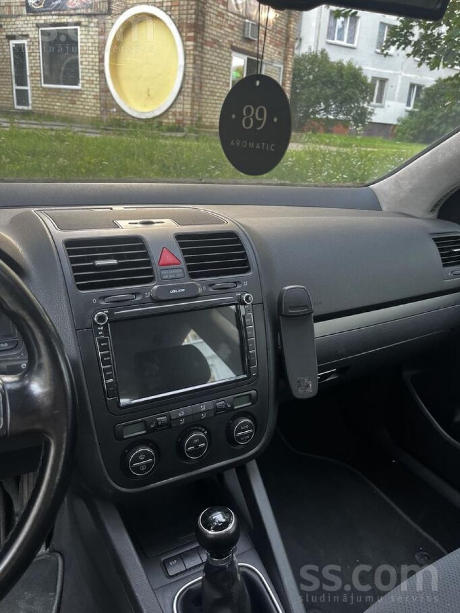Pelēks Volkswagen Golf 2005 Rīga, ar dzinēja tilpumu 2.00 L un nobraukumu 313 tūkst. km par 1100 €, foto 8 vietnē AUTOMOTO.COM.LV