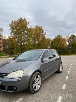Pelēks Volkswagen Golf 2006 Cēsis, ar dzinēja tilpumu 1.90 L un nobraukumu 384 tūkst. km par 1500 €, foto 6 vietnē AUTOMOTO.COM.LV
