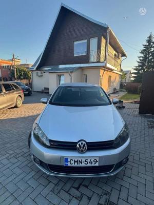 Pelēks Volkswagen Golf 2010 Kauņa, ar dzinēja tilpumu 1.60 L un nobraukumu 331 tūkst. km par 2650 €, foto  vietnē AUTOMOTO.COM.LV