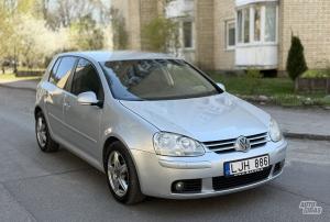 Grey Volkswagen Golf 2008 in Vilnius, with an engine capacity of 1.90 L and mileage of 219 thousand km for 1450 €, photo  on AUTOMOTO.COM.LV