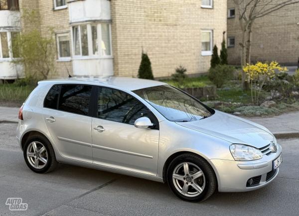 Grey Volkswagen Golf 2008 in Vilnius, with an engine capacity of 1.90 L and mileage of 219 thousand km for 1450 €, photo 2 on AUTOMOTO.COM.LV