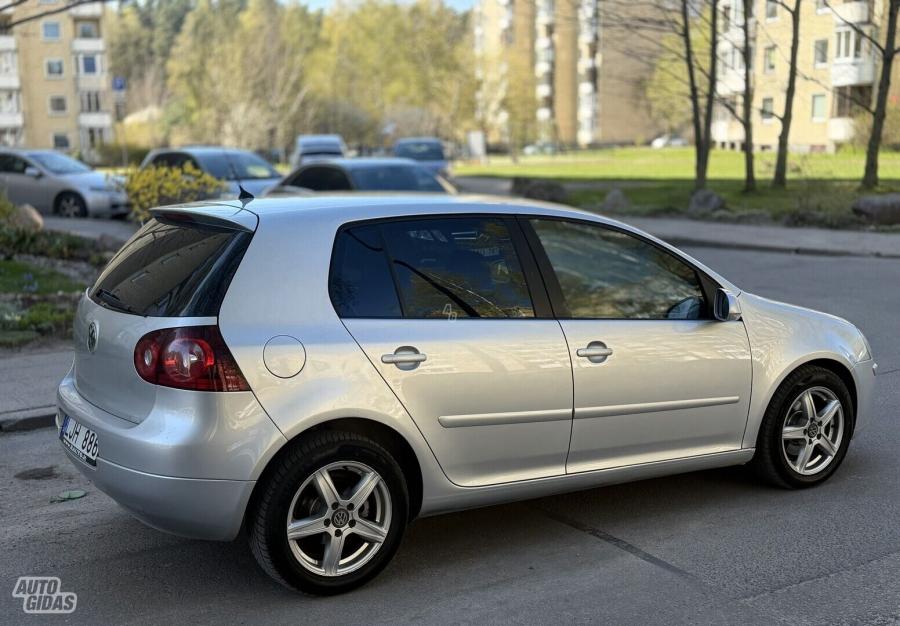 Grey Volkswagen Golf 2008 in Vilnius, with an engine capacity of 1.90 L and mileage of 219 thousand km for 1450 €, photo 4 on AUTOMOTO.COM.LV