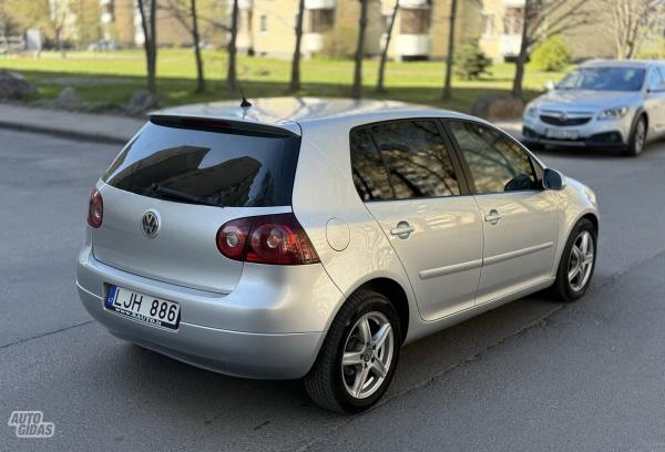 Grey Volkswagen Golf 2008 in Vilnius, with an engine capacity of 1.90 L and mileage of 219 thousand km for 1450 €, photo 4 on AUTOMOTO.COM.LV