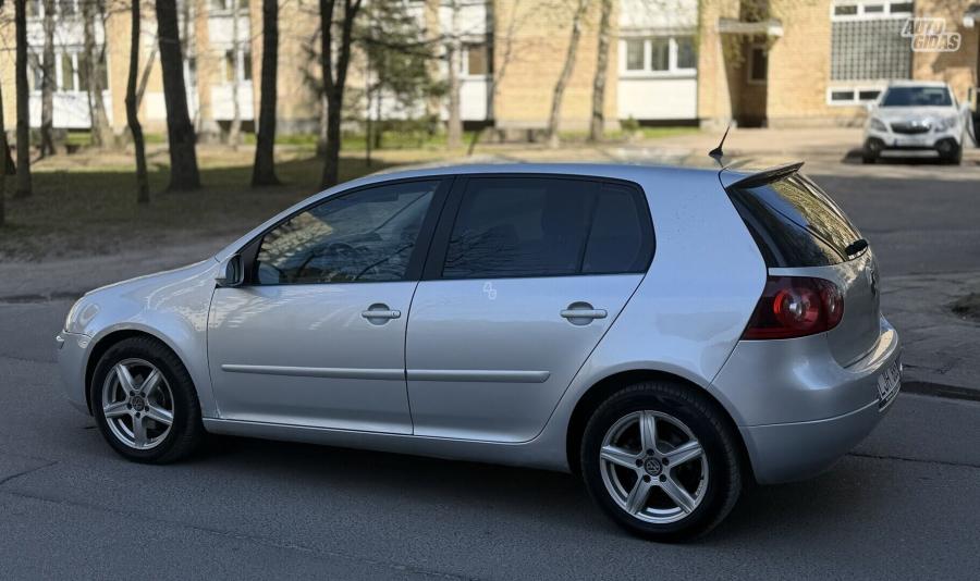 Grey Volkswagen Golf 2008 in Vilnius, with an engine capacity of 1.90 L and mileage of 219 thousand km for 1450 €, photo 7 on AUTOMOTO.COM.LV