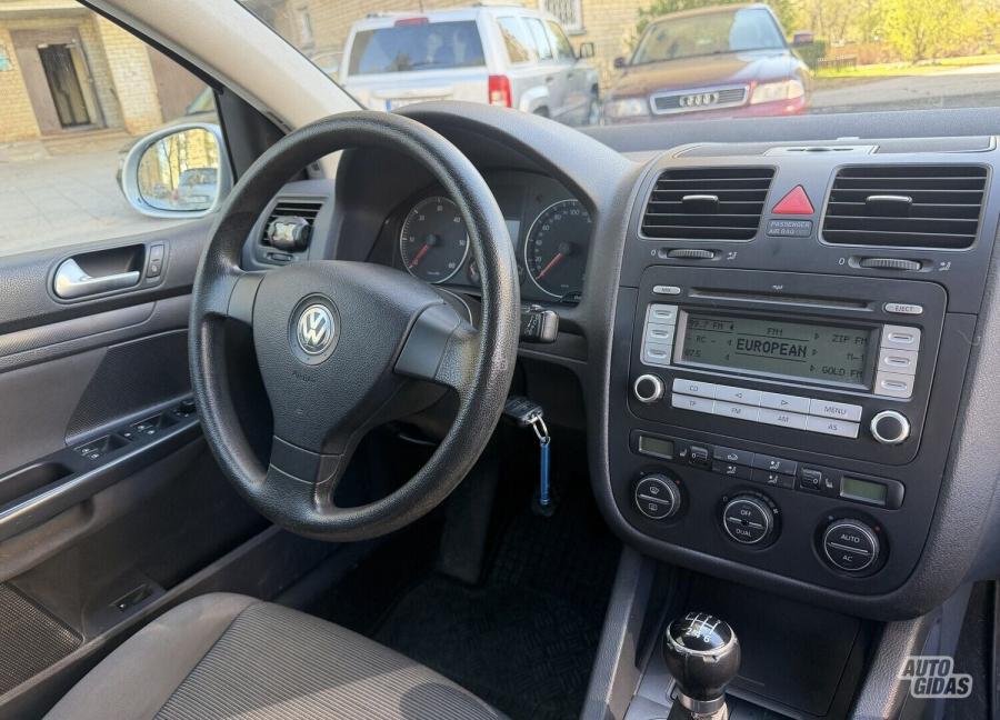 Grey Volkswagen Golf 2008 in Vilnius, with an engine capacity of 1.90 L and mileage of 219 thousand km for 1450 €, photo 10 on AUTOMOTO.COM.LV