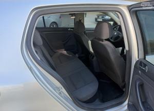 Grey Volkswagen Golf 2008 in Vilnius, with an engine capacity of 1.90 L and mileage of 219 thousand km for 1450 €, photo 12 on AUTOMOTO.COM.LV