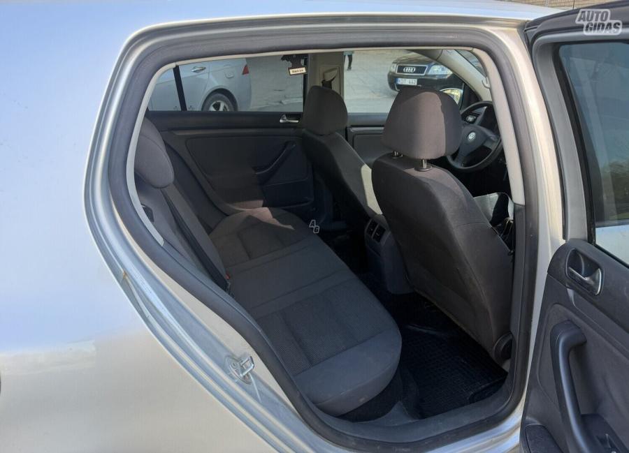 Grey Volkswagen Golf 2008 in Vilnius, with an engine capacity of 1.90 L and mileage of 219 thousand km for 1450 €, photo 12 on AUTOMOTO.COM.LV