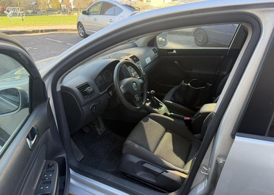 Grey Volkswagen Golf 2008 in Vilnius, with an engine capacity of 1.90 L and mileage of 219 thousand km for 1450 €, photo 14 on AUTOMOTO.COM.LV