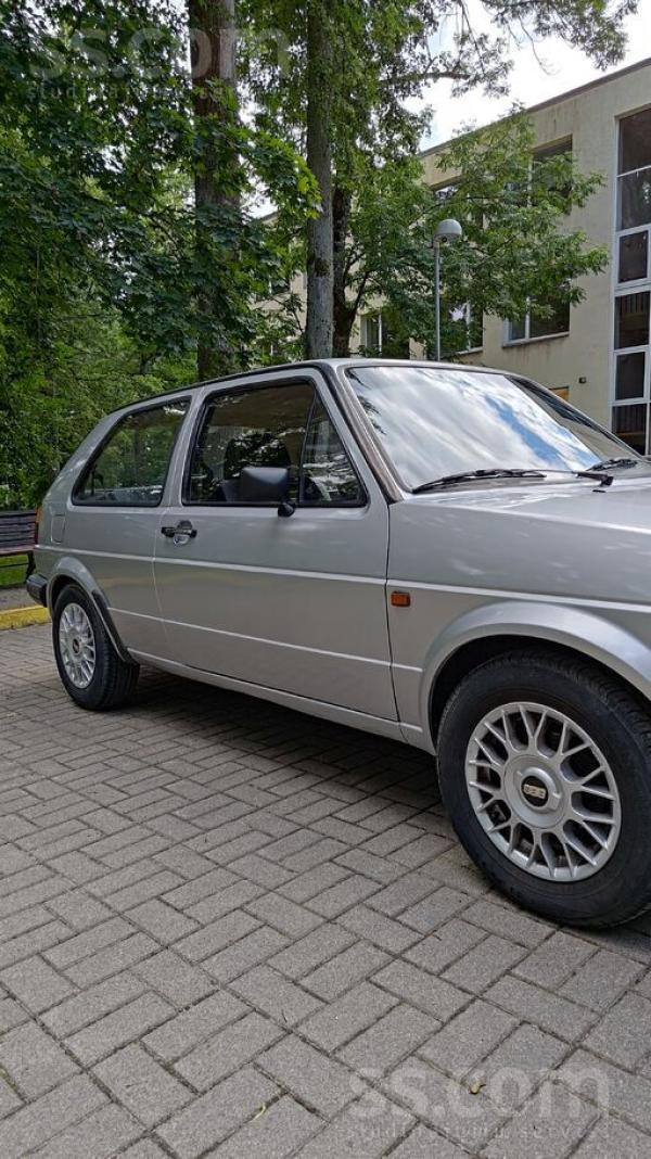 Grey Volkswagen Golf 1984 in Ogre, with an engine capacity of 1.30 L and mileage of 86 thousand km for 1990 €, photo 4 on AUTOMOTO.COM.LV