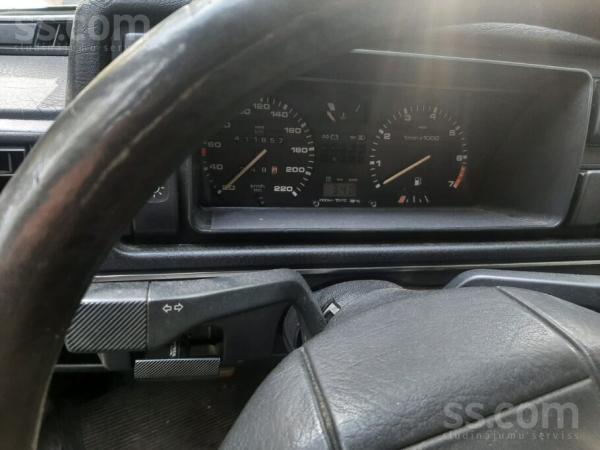 Grey Volkswagen Golf 1987 in Riga, with an engine capacity of 1.60 L and mileage of 412 thousand km for 1100 €, photo 6 on AUTOMOTO.COM.LV