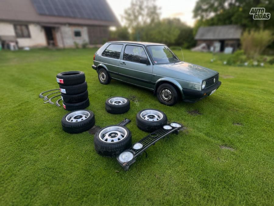 Pelēks Volkswagen Golf 1988 Jonava, ar dzinēja tilpumu 1.30 L un nobraukumu 49 tūkst. km par 750 €, foto 1 vietnē AUTOMOTO.COM.LV