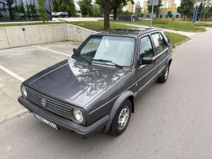 Pelēks Volkswagen Golf 1992 Panevēža, ar dzinēja tilpumu 1.78 L un nobraukumu 194 tūkst. km par 1250 €, foto 5 vietnē AUTOMOTO.COM.LV