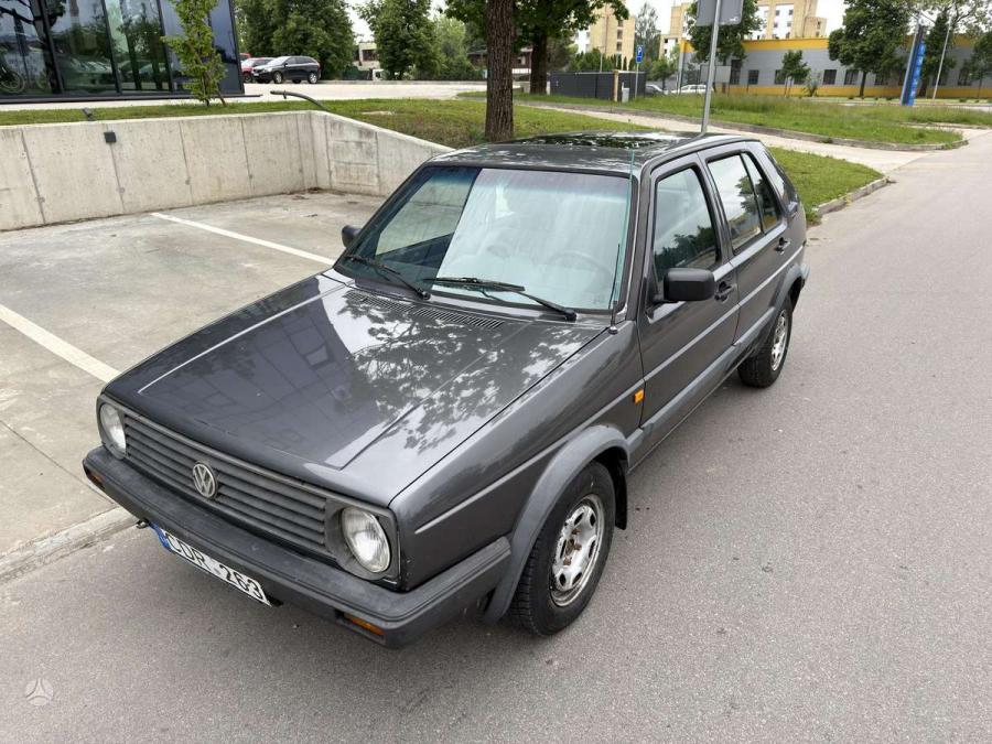 Pelēks Volkswagen Golf 1992 Panevēža, ar dzinēja tilpumu 1.78 L un nobraukumu 194 tūkst. km par 1250 €, foto 5 vietnē AUTOMOTO.COM.LV