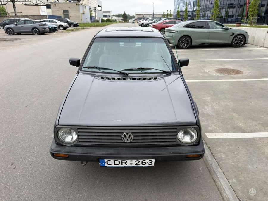 Pelēks Volkswagen Golf 1992 Panevēža, ar dzinēja tilpumu 1.78 L un nobraukumu 194 tūkst. km par 1250 €, foto 7 vietnē AUTOMOTO.COM.LV